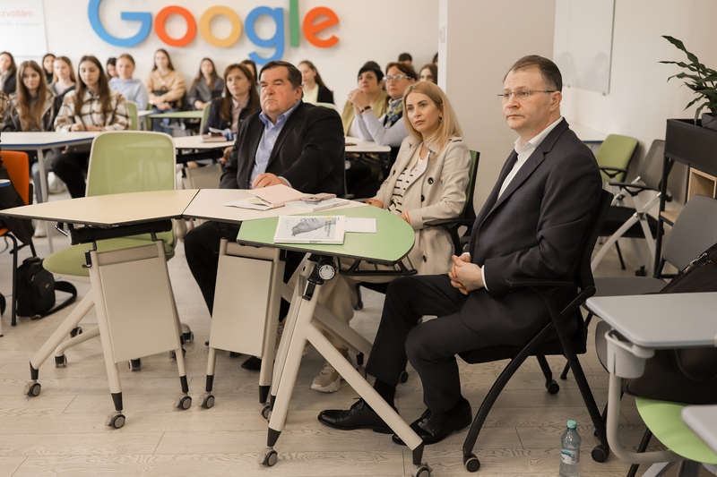 Daniel Cristea-Enache, un profesor admirat și așteptat – UPSC ...